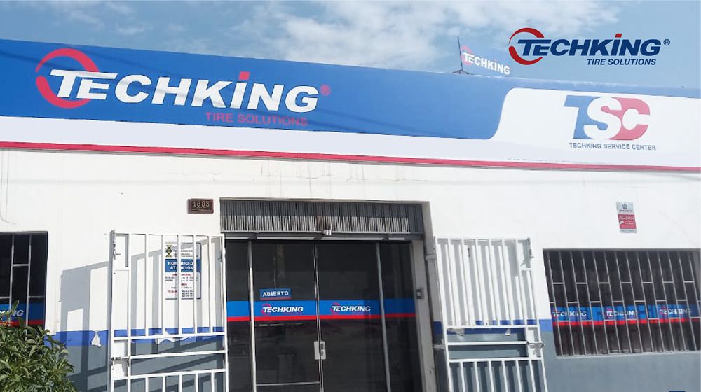 Nuevo Techking Centro de Servicios en Arequipa, Perú